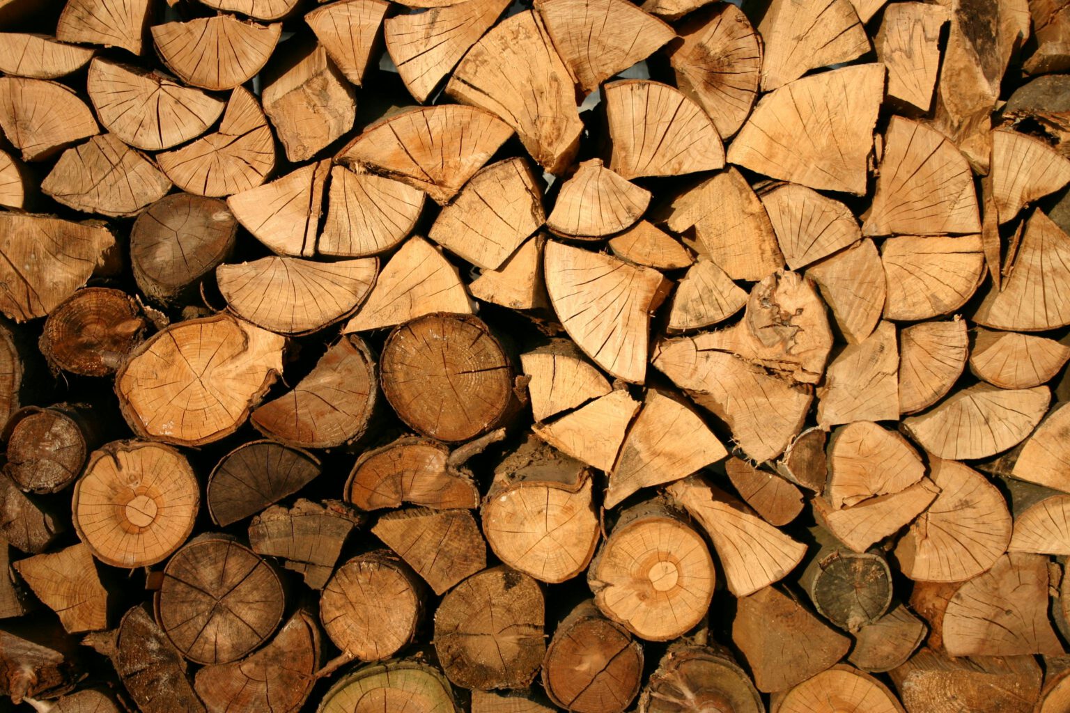 Find Local Firewood Suppliers - FirewoodLink